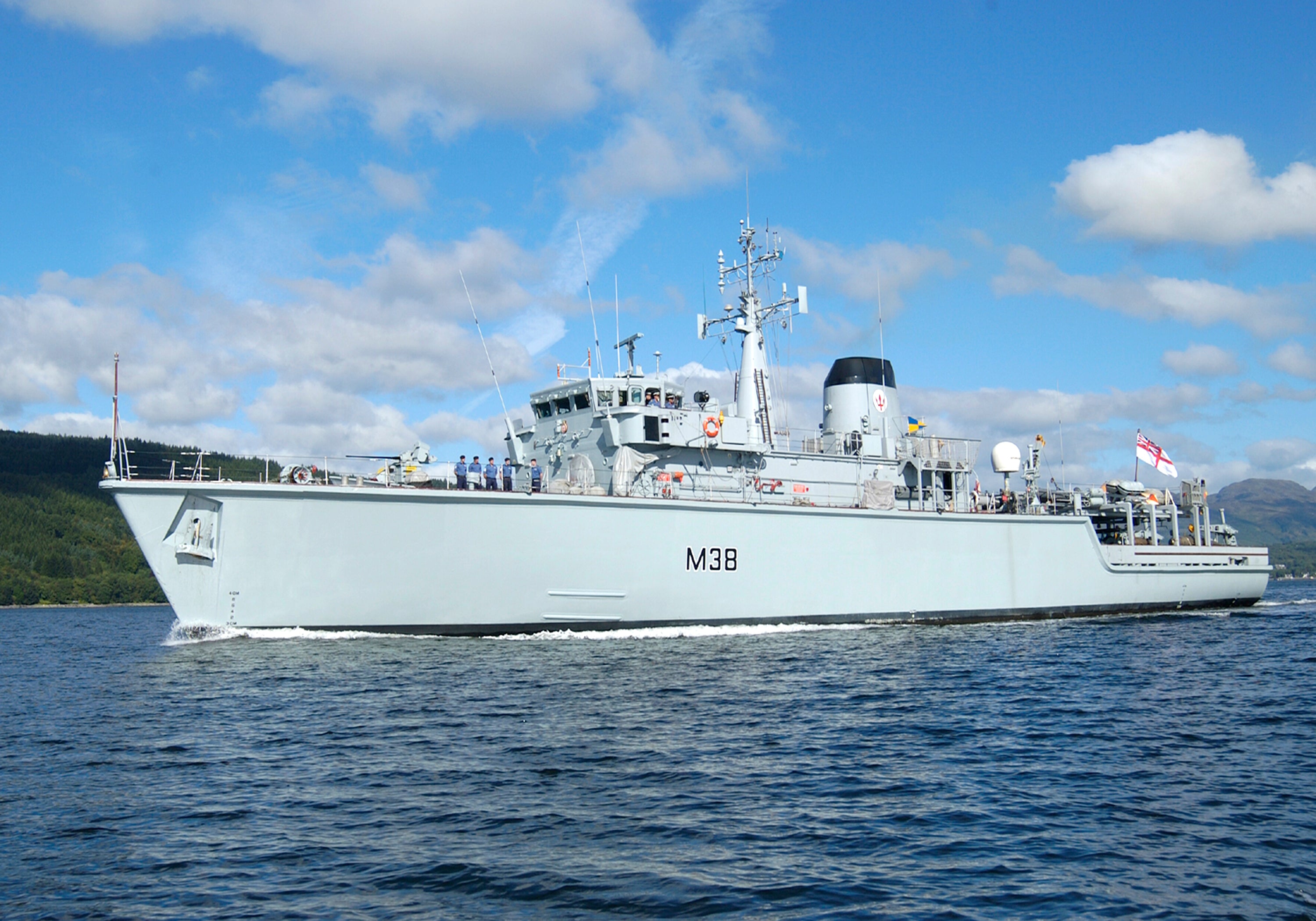 HMS Atherstone (M38) Photo Print - Low Port Side View - Royal Navy Hun ...