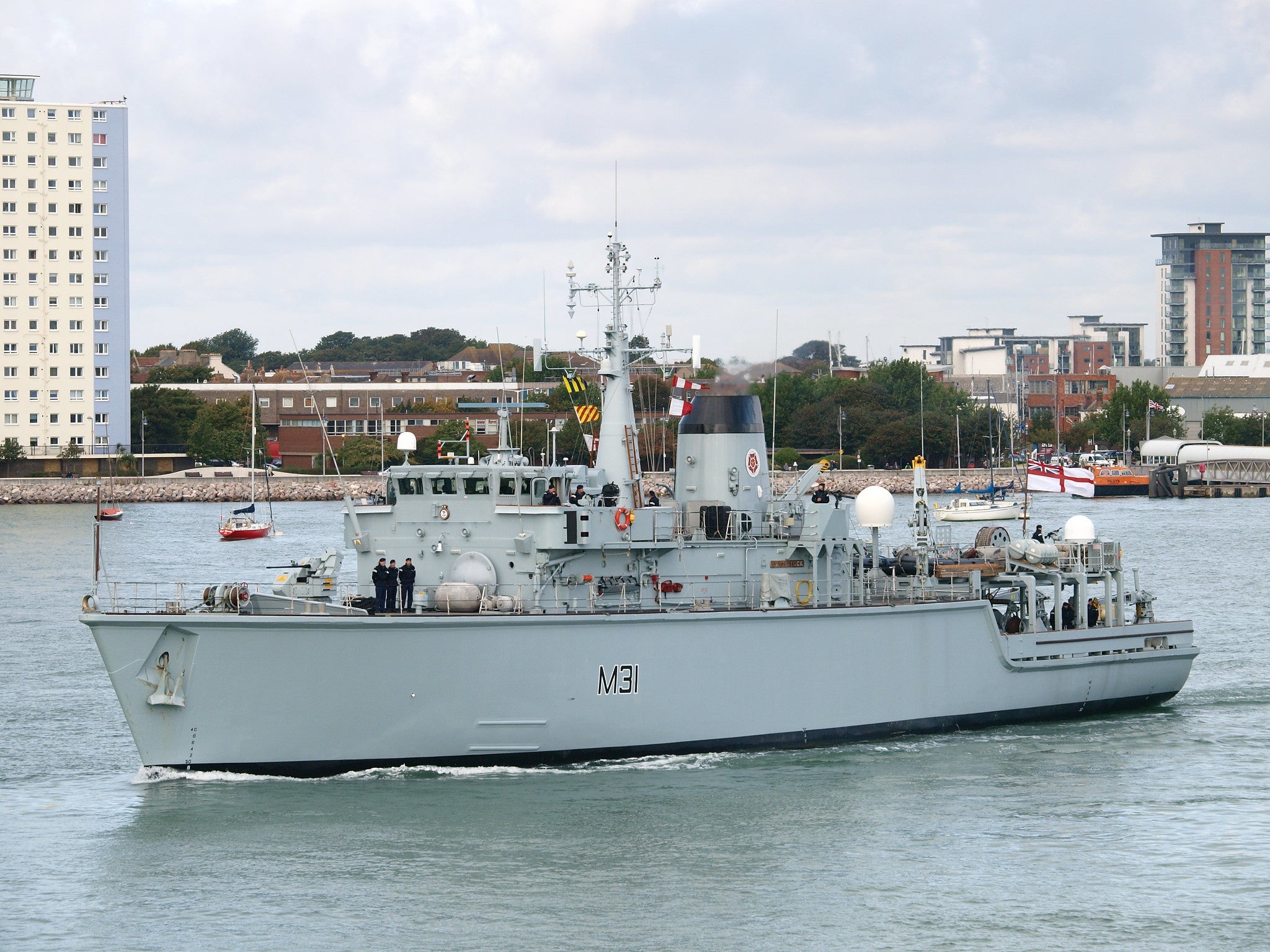 HMS Cattistock (M31) Photo Print - Exiting Portsmouth - Royal Navy Hun ...